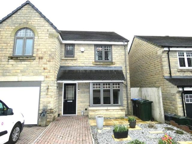 4 bedroom detached house to rent