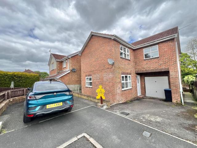 4 bedroom detached house to rent