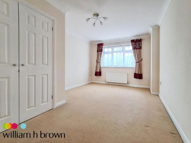 4 bedroom detached house to rent