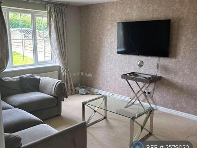 4 bedroom detached house to rent