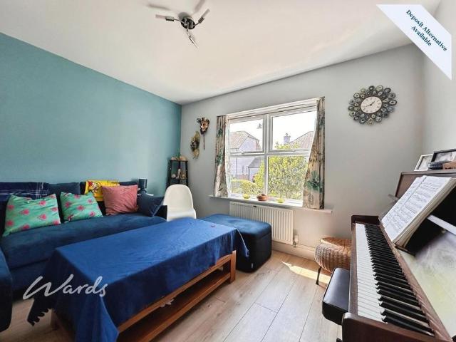 4 bedroom detached house to rent