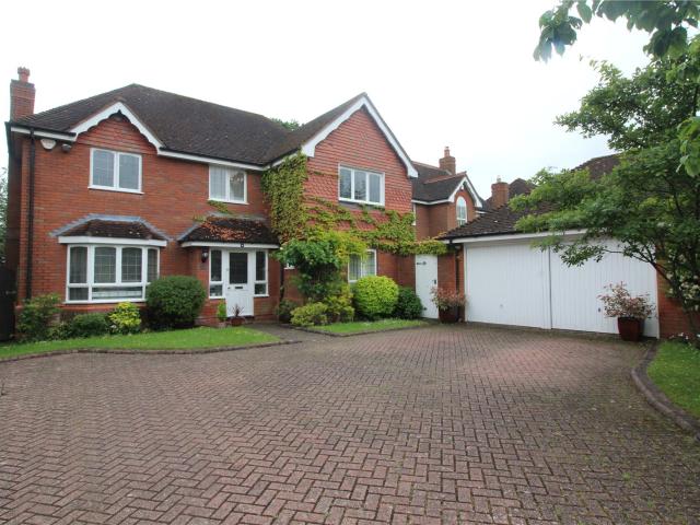 4 bedroom detached house to rent