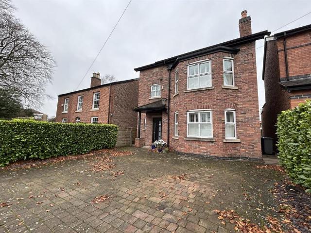 4 bedroom detached house to rent