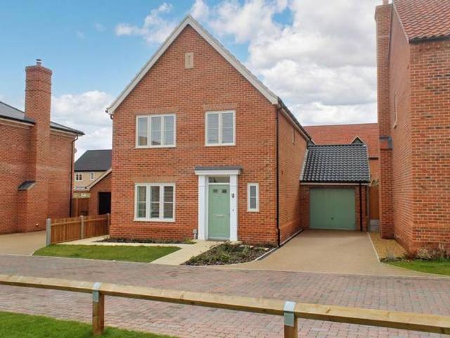 4 bedroom detached house to rent