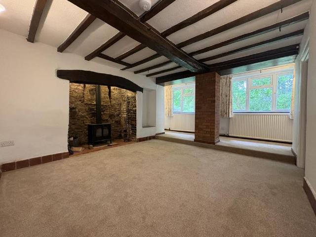 4 bedroom detached house to rent