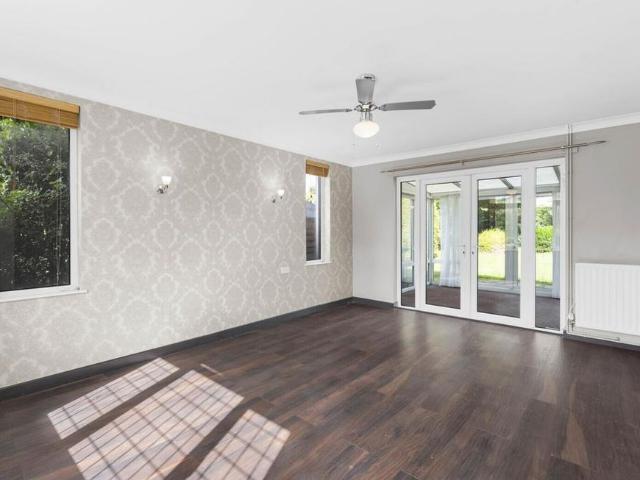 4 bedroom detached house to rent