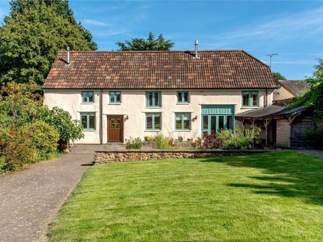 4 bedroom detached house to rent