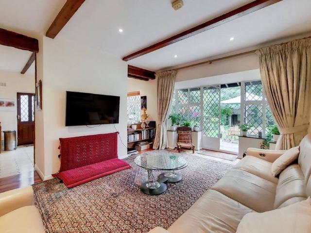 4 bedroom detached house to rent