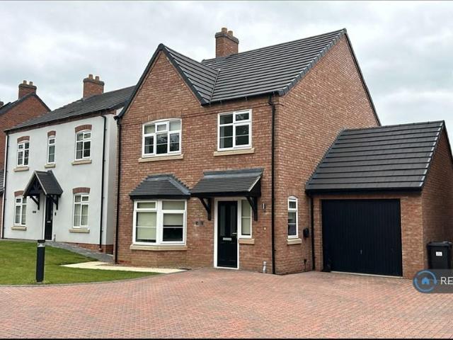4 bedroom detached house to rent