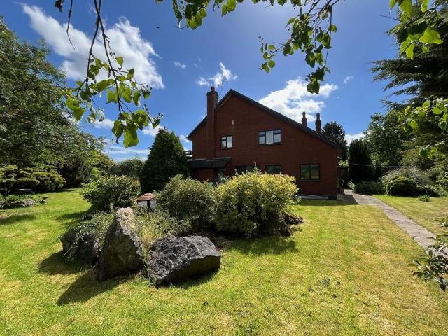 4 bedroom detached house to rent
