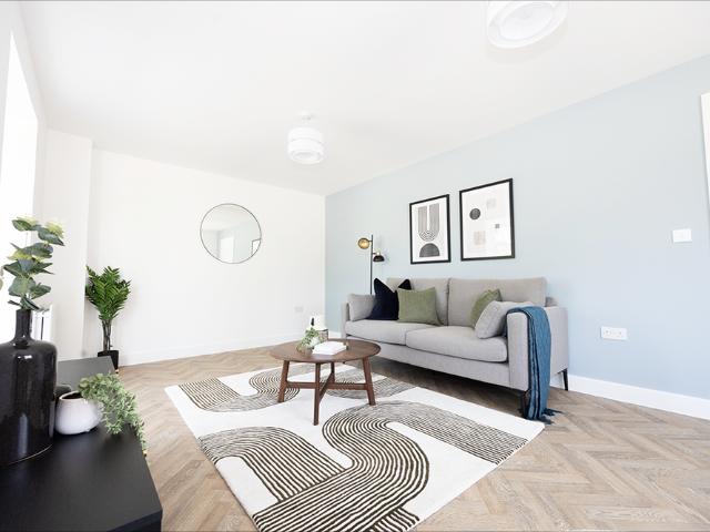 4 bedroom detached house to rent
