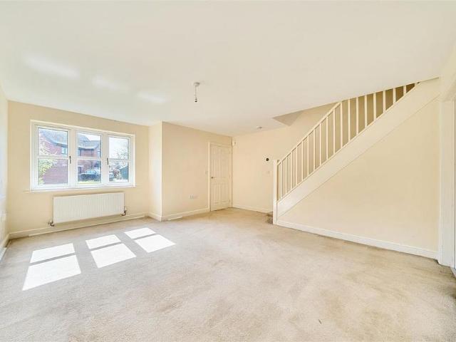 4 bedroom detached house to rent
