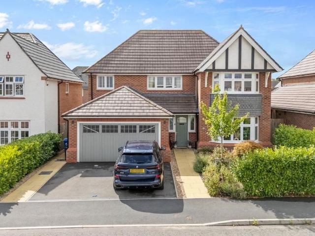 4 bedroom detached house to rent