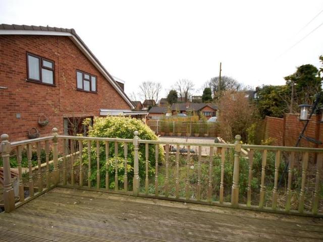4 bedroom detached house to rent