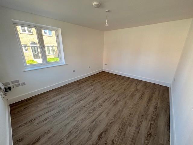 4 bedroom detached house to rent