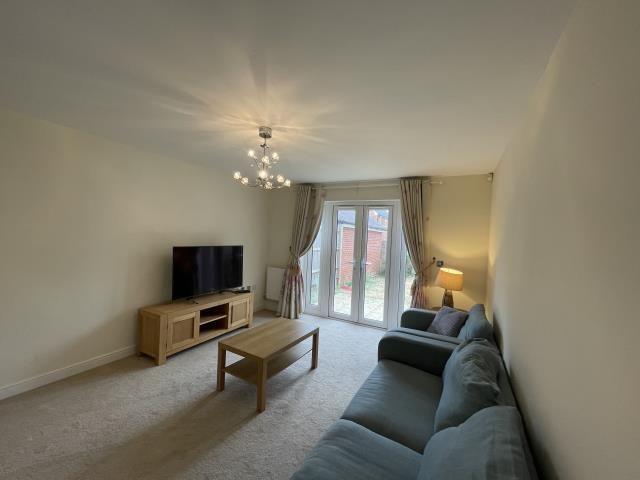 4 bedroom detached house to rent