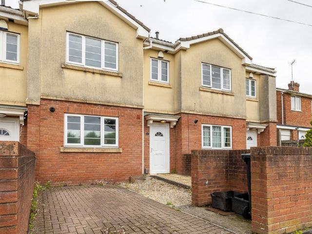 4 bedroom detached house to rent