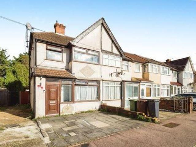 4 bedroom detached house to rent