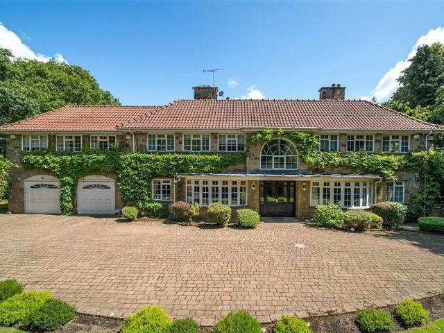 4 bedroom detached house to rent
