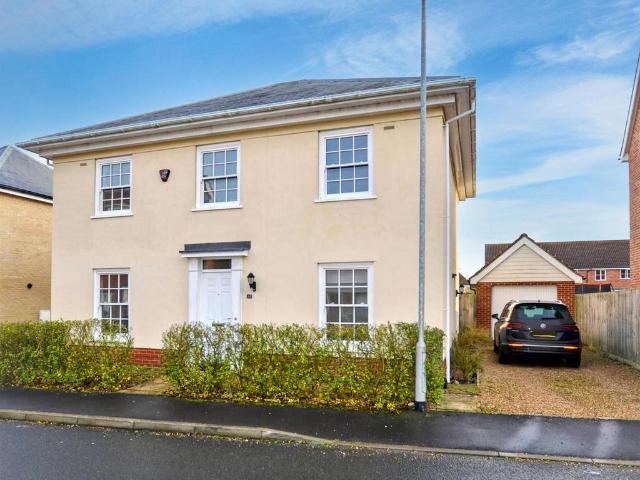 4 bedroom detached house to rent