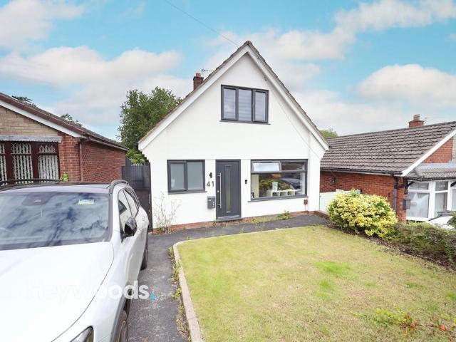 4 bedroom detached house to rent