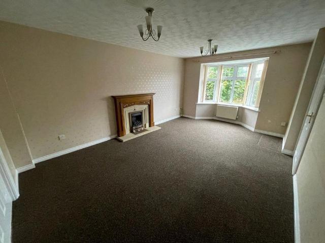 4 bedroom detached house to rent