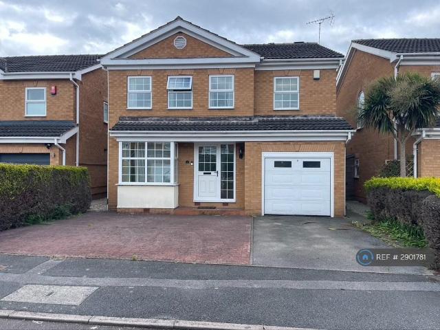 4 bedroom detached house to rent