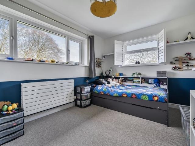 4 bedroom detached house to rent