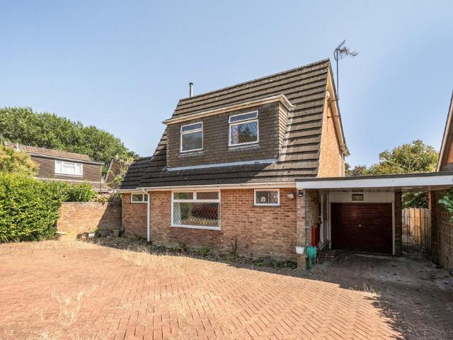 4 bedroom detached house to rent