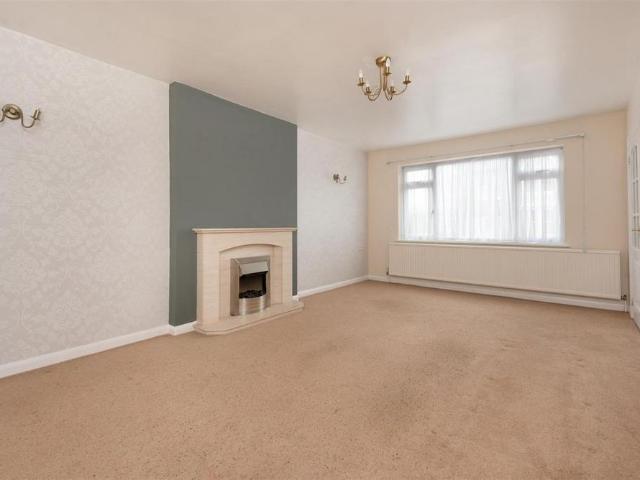4 bedroom detached house to rent