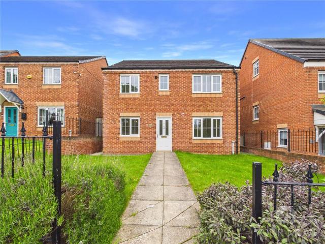 4 bedroom detached house to rent