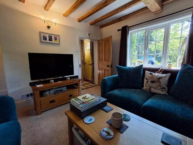 4 bedroom detached house to rent
