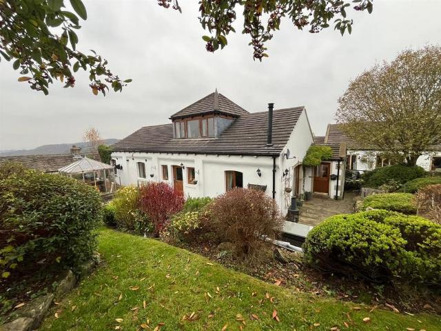4 bedroom detached house to rent