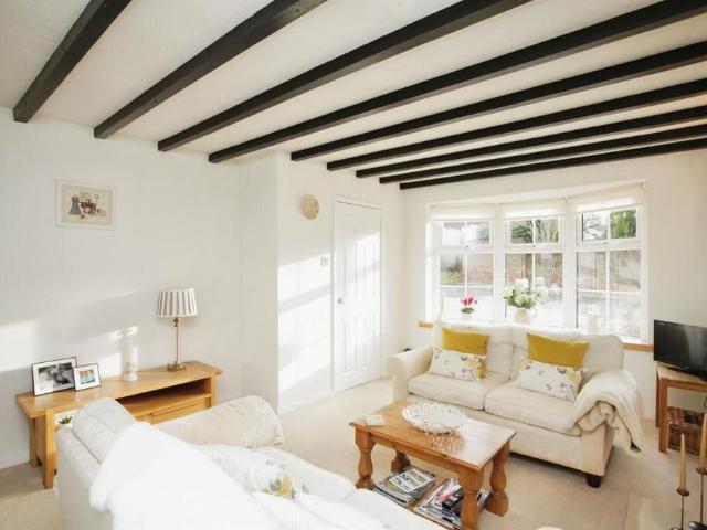 4 bedroom detached house to rent