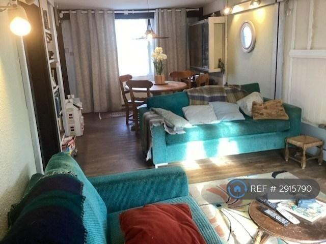 4 bedroom detached house to rent