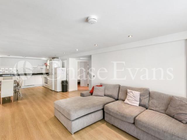 4 bedroom detached house to rent