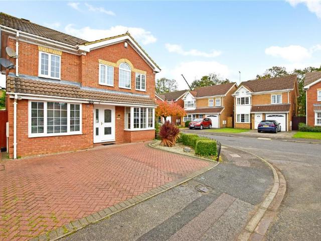 4 bedroom detached house to rent