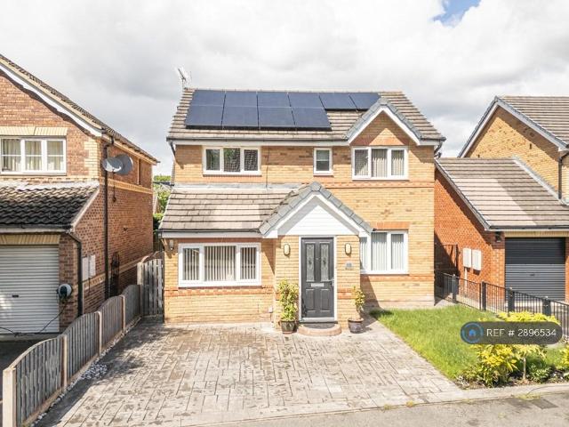 4 bedroom detached house to rent