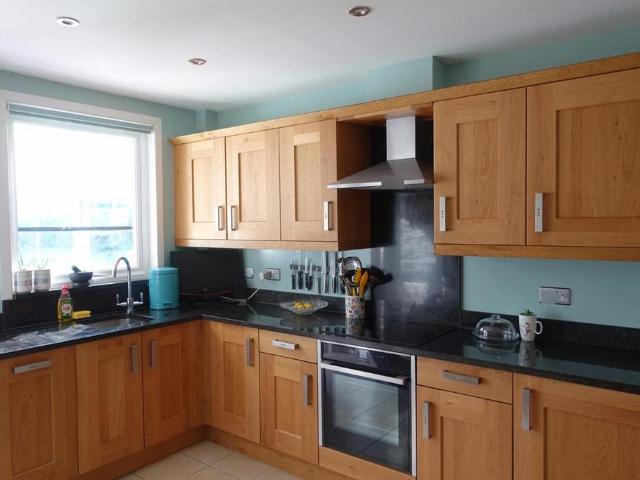 4 bedroom detached house to rent