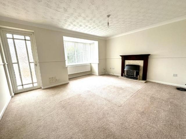 4 bedroom detached house to rent
