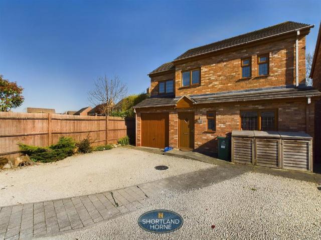 4 bedroom detached house to rent