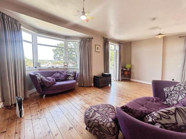 4 bedroom detached house to rent