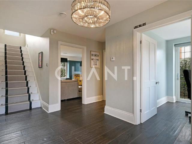 4 bedroom detached house to rent