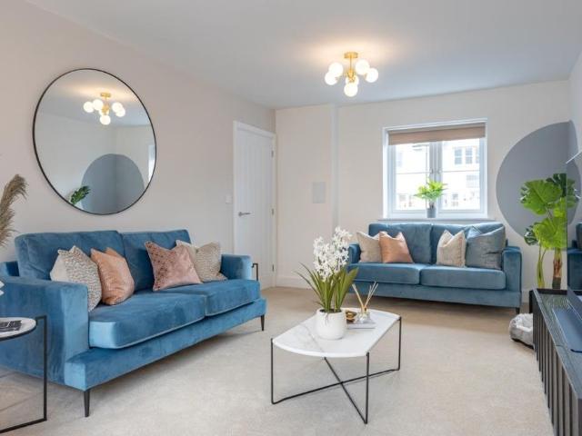 4 bedroom detached house to rent