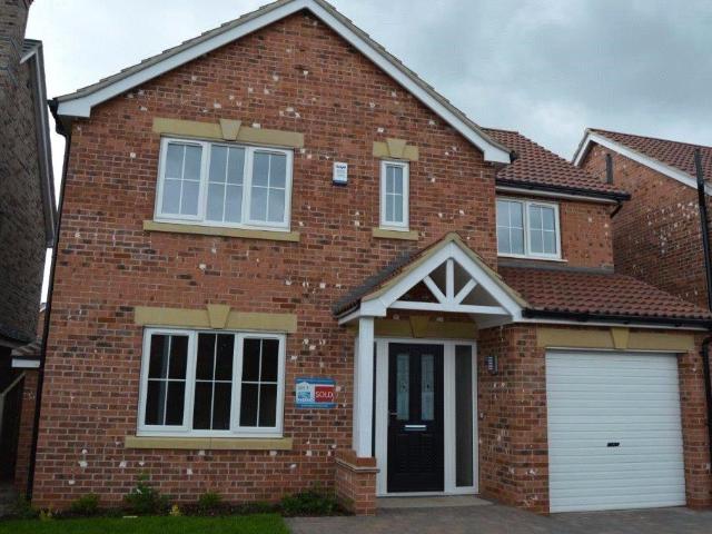 4 bedroom detached house to rent