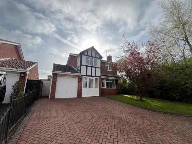 4 bedroom detached house to rent