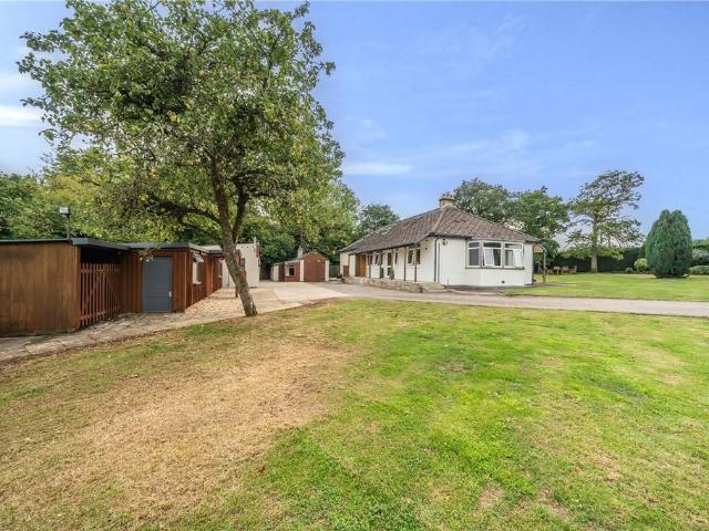 4 bedroom detached house to rent