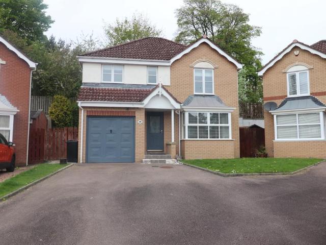 4 bedroom detached house to rent