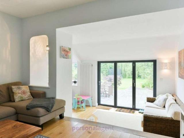 4 bedroom detached house to rent