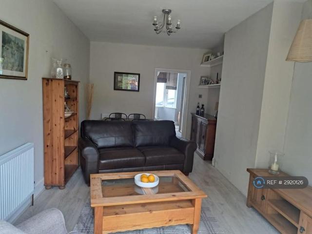 3 bedroom detached house to rent